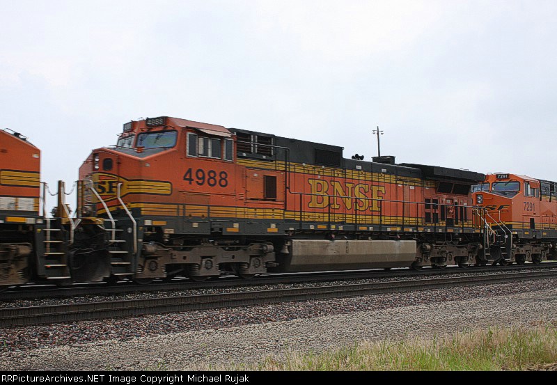BNSF 4988